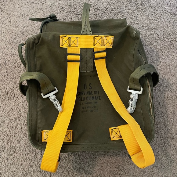 c.r. daniels inc | Bags | Vintage Us Survival Kit Backpack For Cold ...